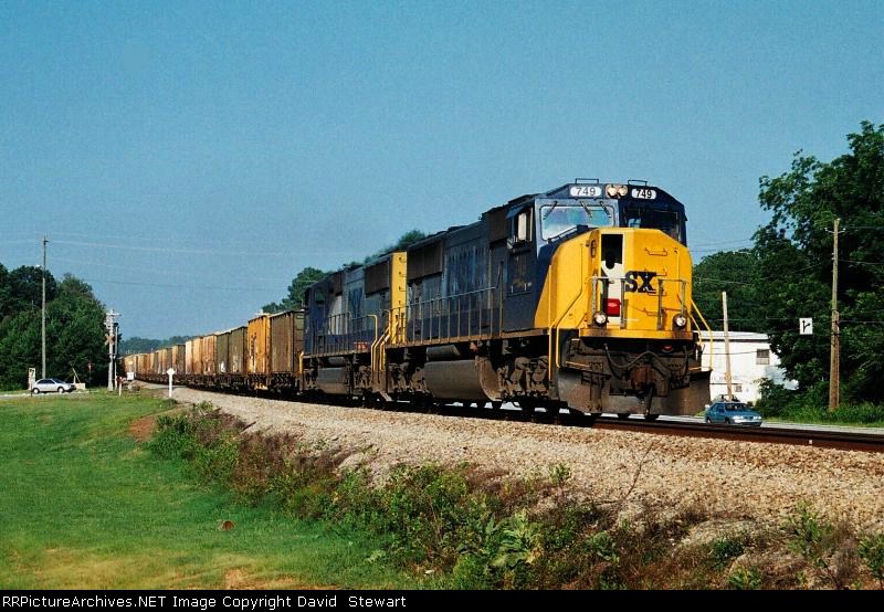 Q610/CSX 749